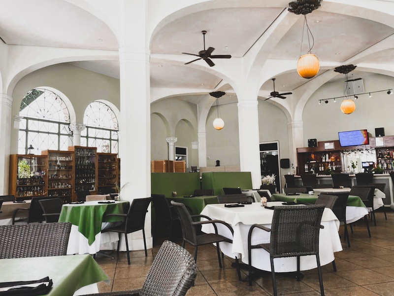 【カフェ・ジュリア】クラッシックな雰囲気のランチスポット（ホノルル） | ハワイ情報 KOKO