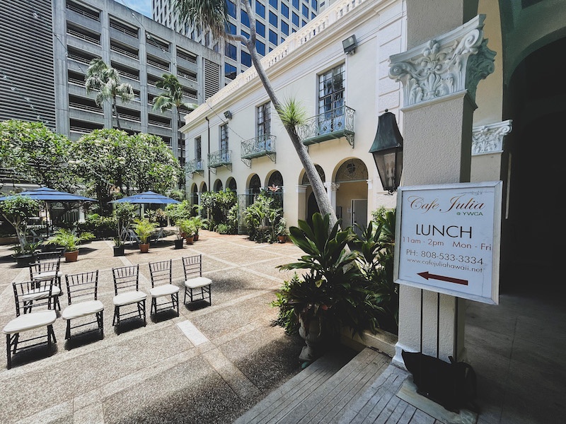 【カフェ・ジュリア】クラッシックな雰囲気のランチスポット（ホノルル） | ハワイ情報 KOKO